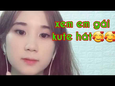 Bigo live em gái kute khuôn mặt như nai tơ