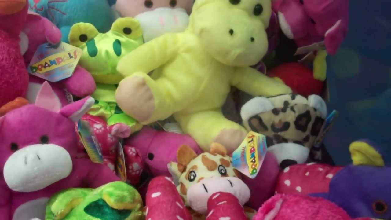 claw machine: wins at walmart - YouTube