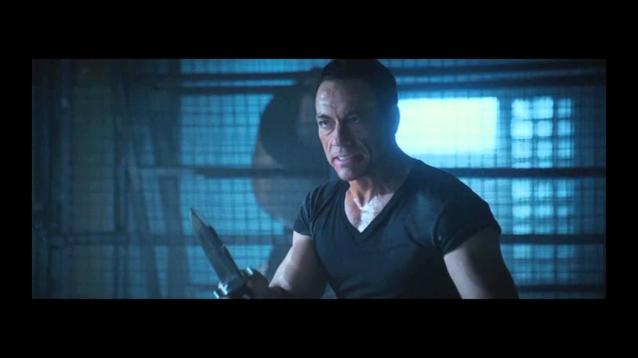 The Expendables 2 Final fight (Vilain vs Barney) - YouTube