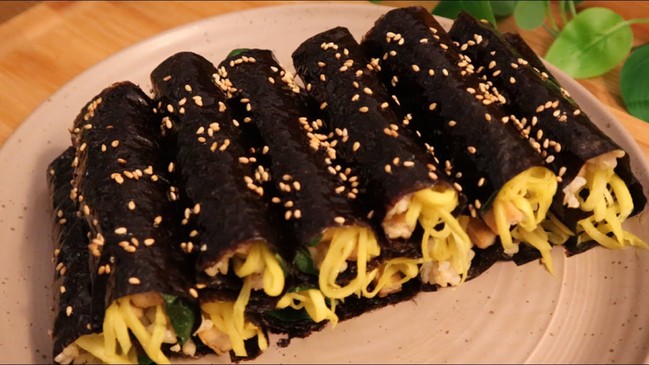 ADDICTIVE Little GIMBAP/ SUSHI! | Vegan Kimbap | 마약김밥 - YouTube