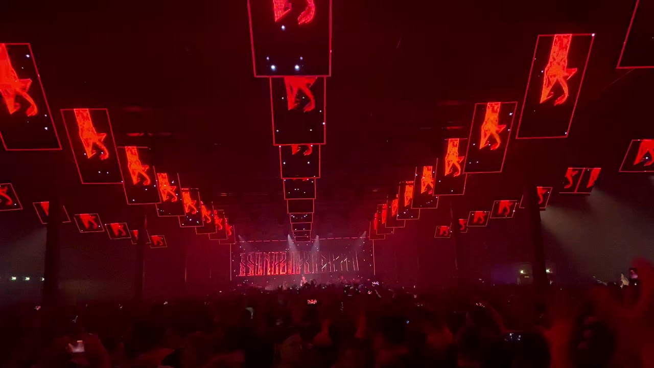 The Dark Horror - Crispy (Sefa remix) - YouTube