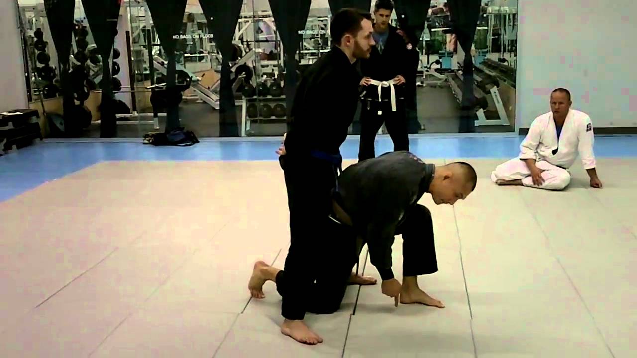 How to Do the Drop Seo Nagi Shoulder Throw Part 2 - YouTube