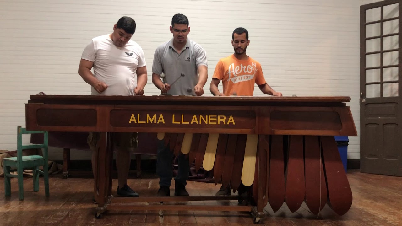 El diablo chingo | Ensamble de marimba Alma Llanera - YouTube