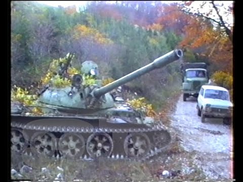 zarobljeni četnički tenkovi na Treskavici 1994. godine - YouTube