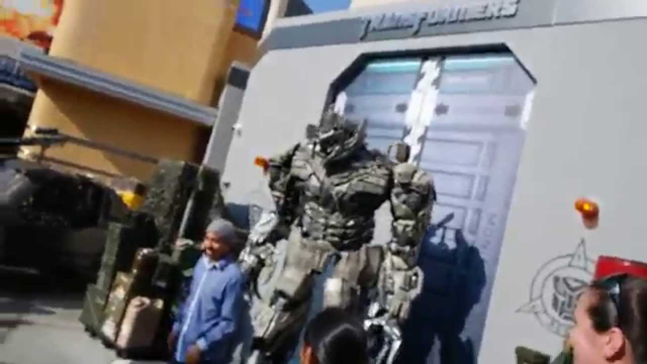 Meet and Greet with Megatron... - YouTube