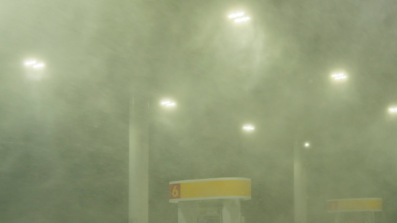 Instants d'orages - RFD (110 à 140 km/h) d'une supercellule HP / Rear ...