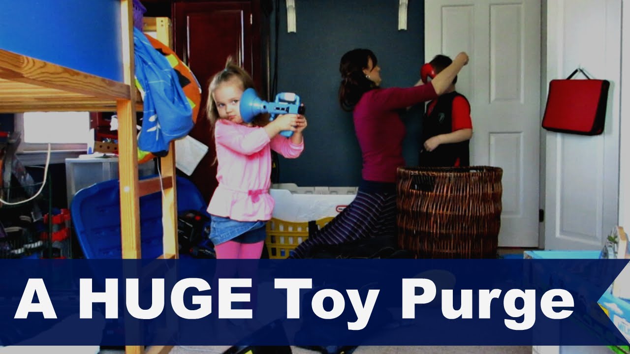 A Huge Toy Purge {Daily Vlog} - YouTube