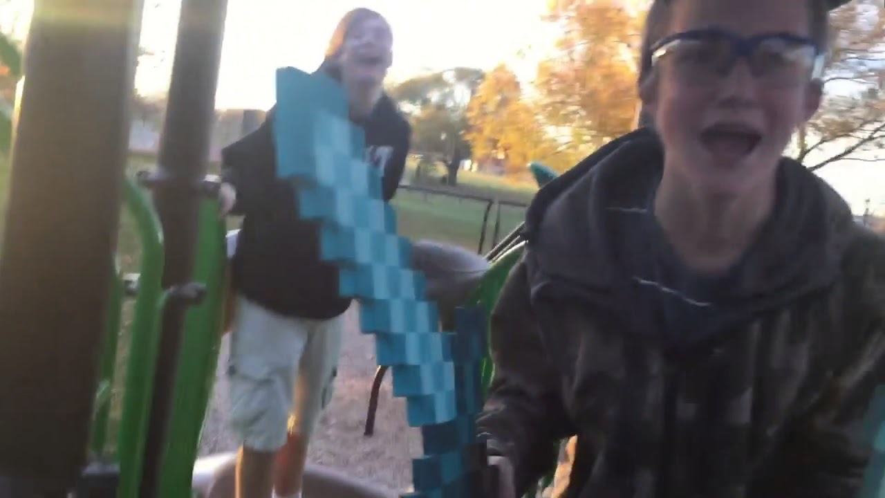 minecraft battle irl - YouTube