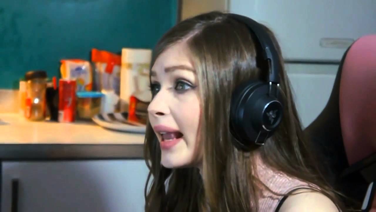 Karina Streamer - Monster. Стримерша Карина - Монстр - YouTube