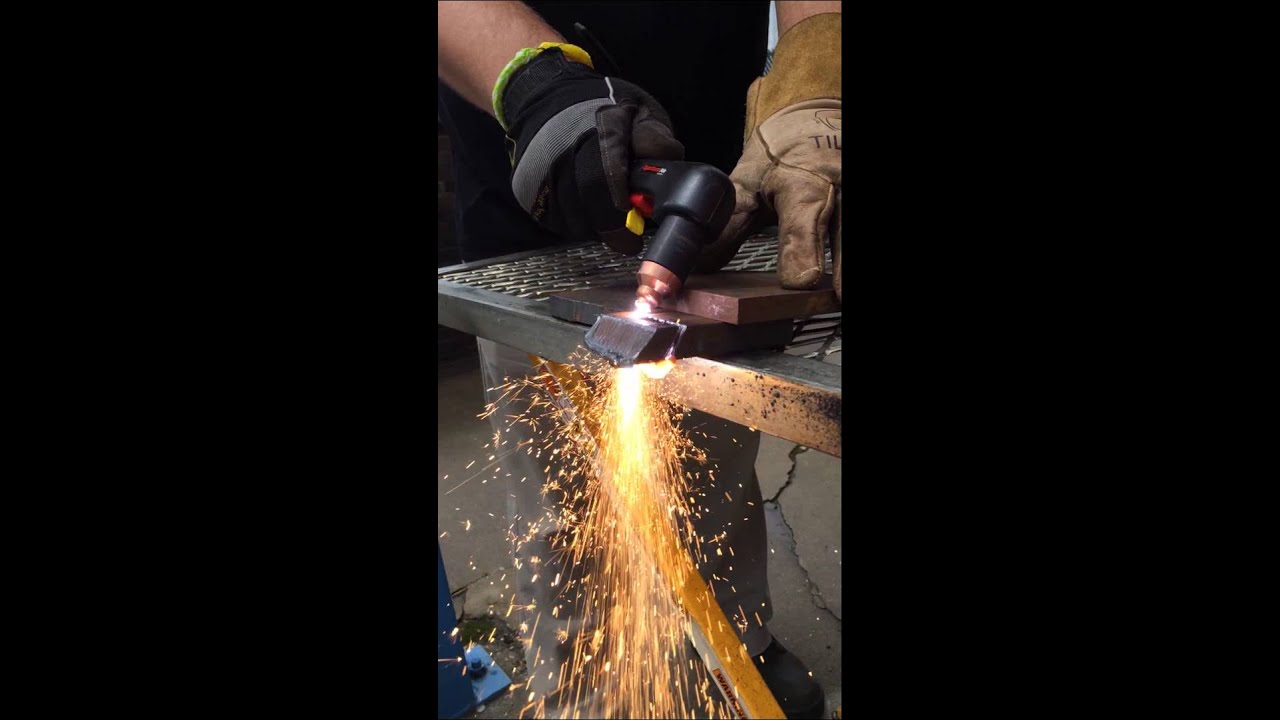 Hypertherm Powermax 45 cutting 5/8" mild steel - YouTube