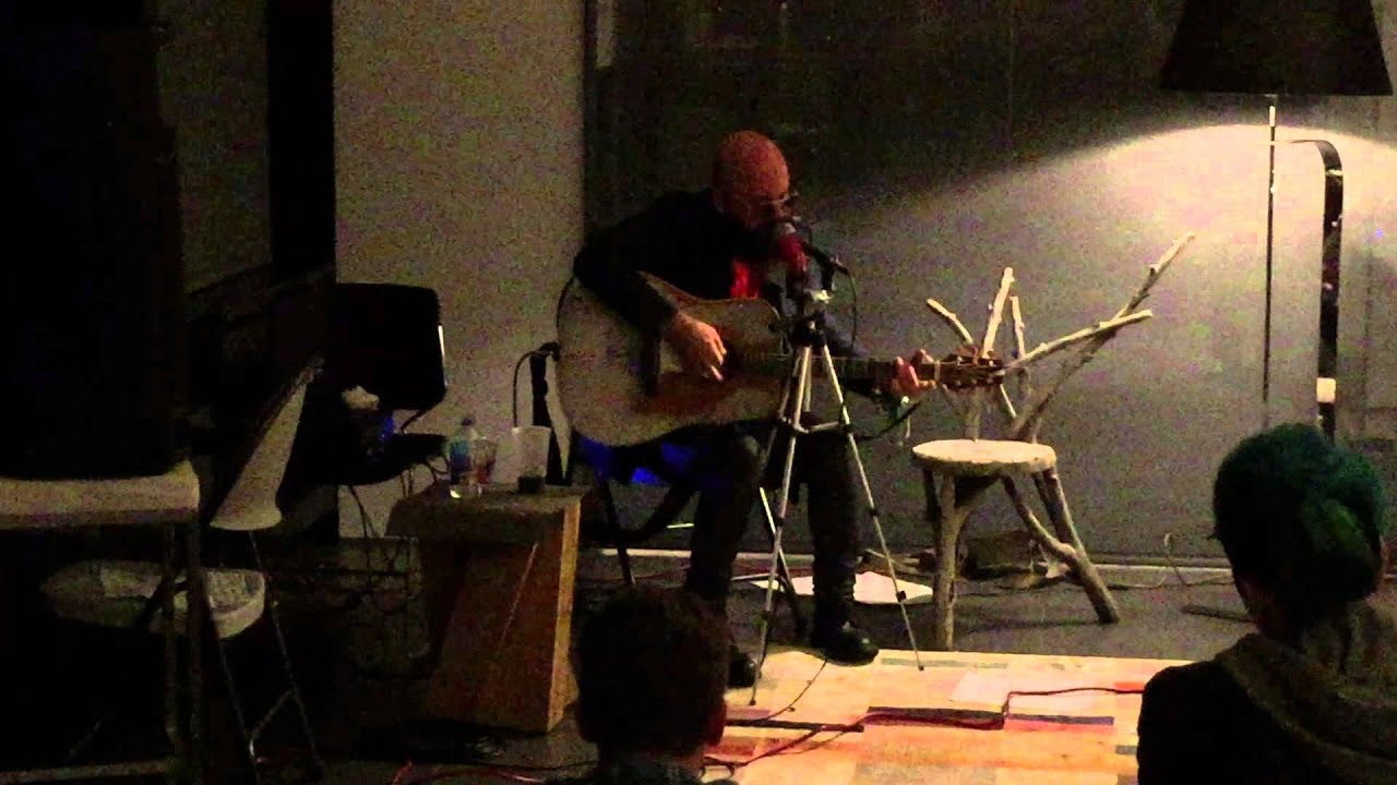 Angie Aparo - "Champagne Supernova" (Live in NYC) - YouTube