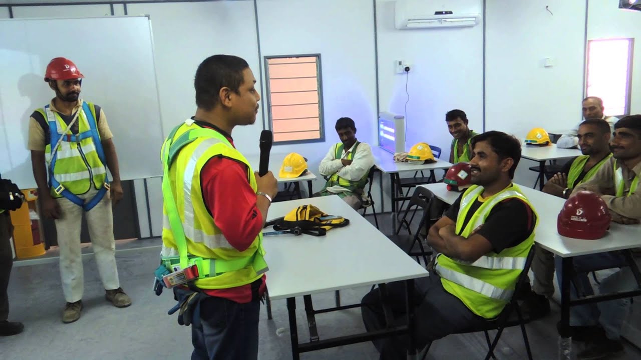 SCAFFOLDING BRIEFING - YouTube