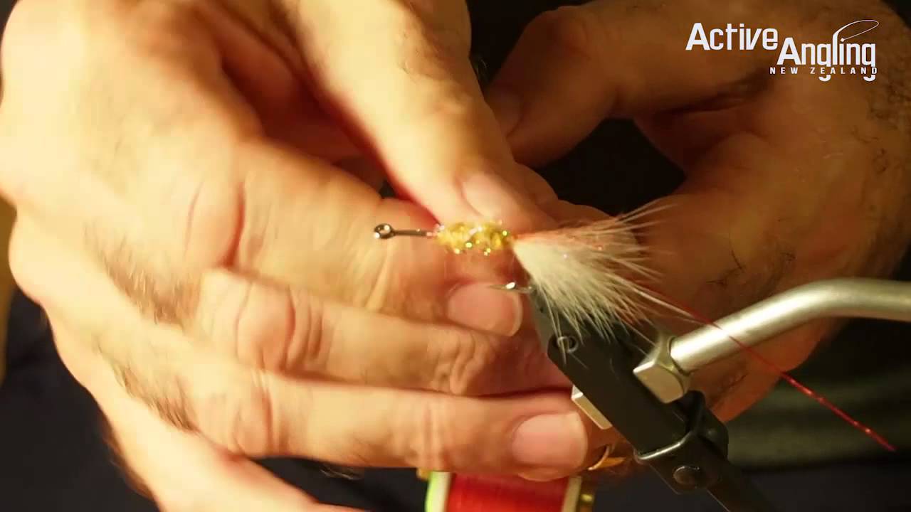 Flying Tying - YouTube