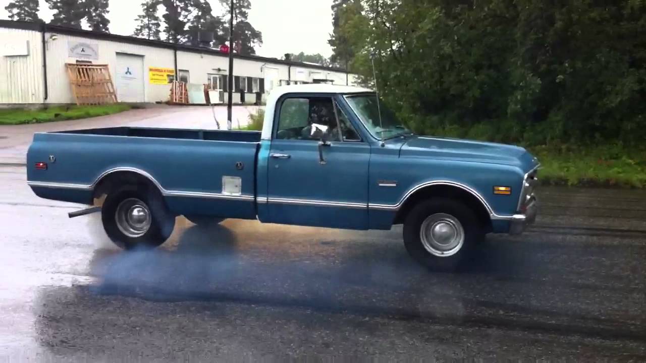 GMC Classic Pickup -68 Burnout - YouTube
