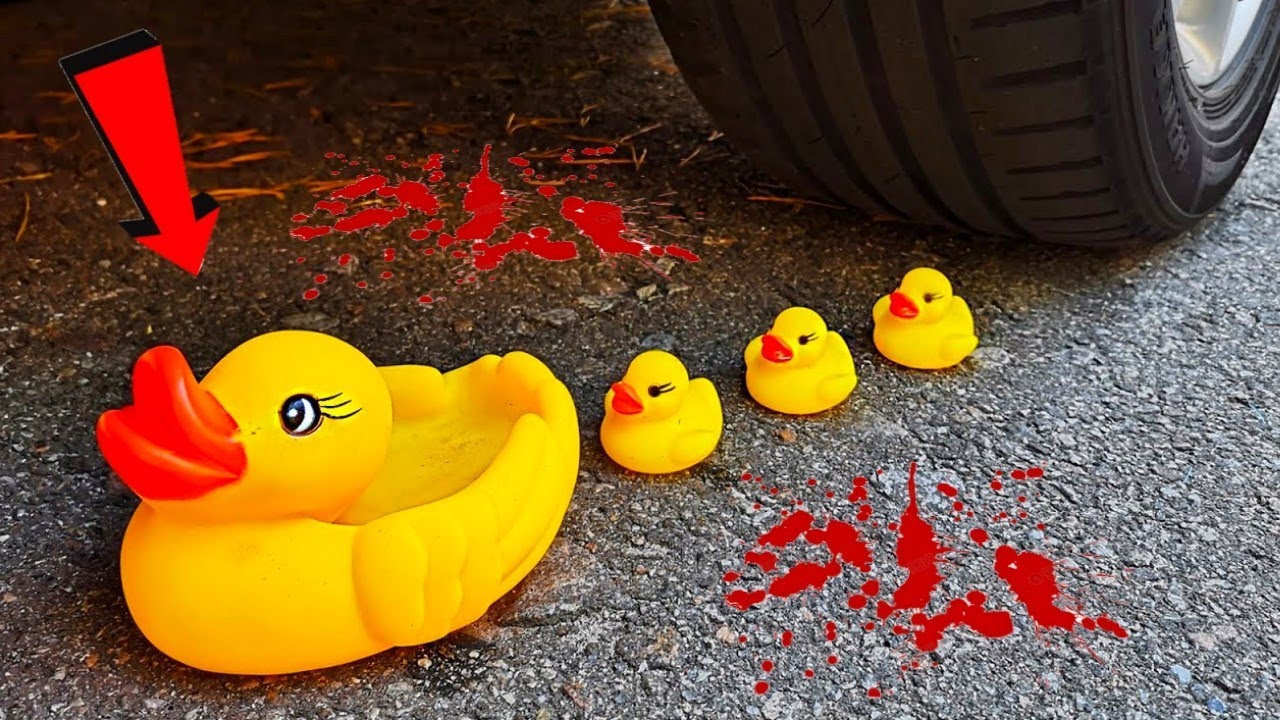 EKSPERIMEN: MOBIL vs BEBEK LUCU (mainan) | Mengancurkan Hal-Hal Renyah ...