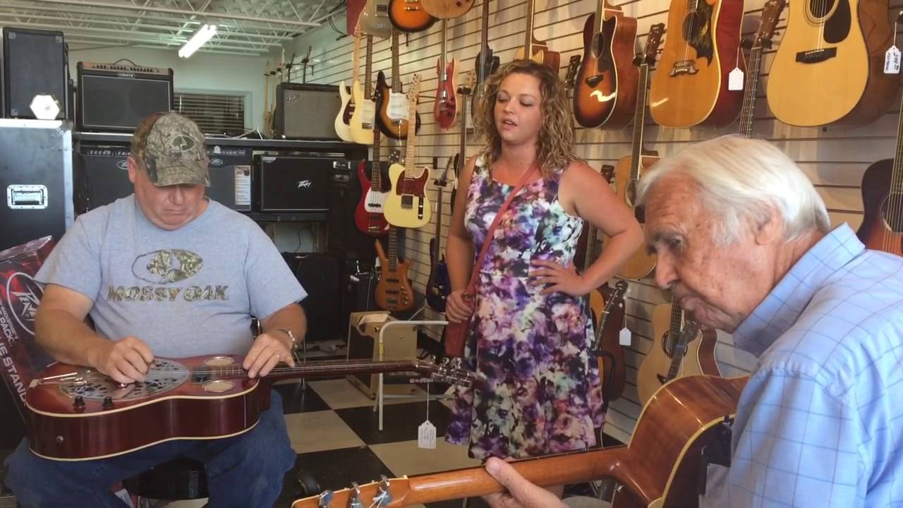 Shawn-Dell Stenson at Hewgley's Music Shop in Columbia, Tennessee - YouTube