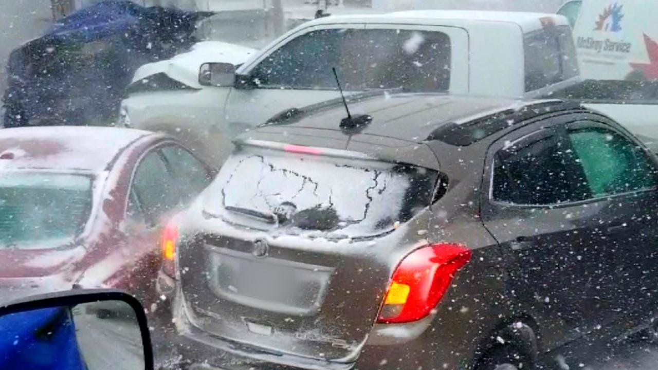 Dozens of Cars Pile Up During Snow Storm - YouTube