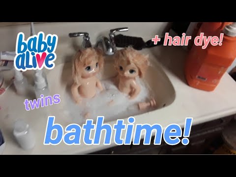 BABY ALIVE: Charlotte and Violet Twins Bathtime + Hair Dye! - YouTube