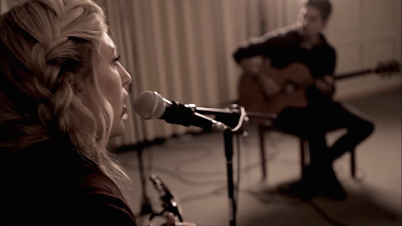 Sarah Zingg - The Valley (Acoustic Session) - YouTube