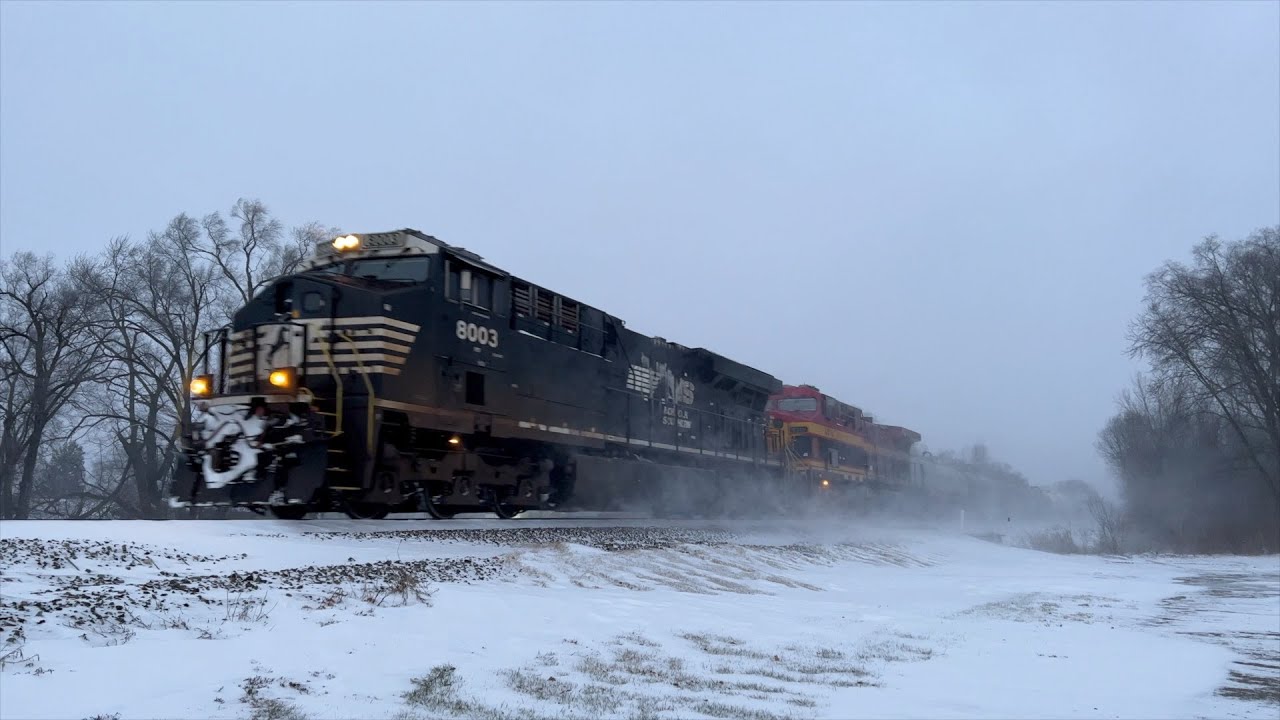 NS Dayton District-NS 179, the only train in daylight during Winter ...