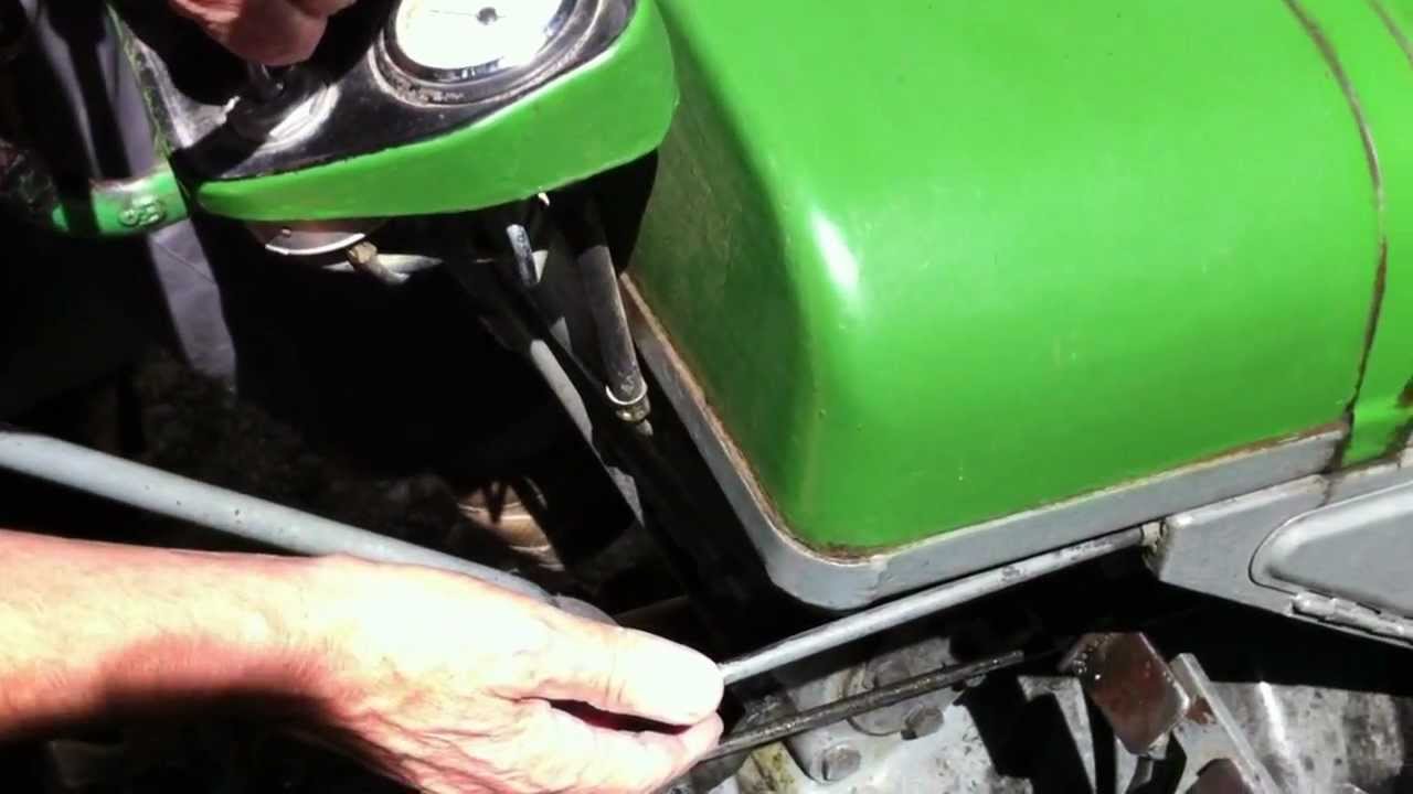 Alten Traktor starten / Starting old tractor STEYR T - YouTube