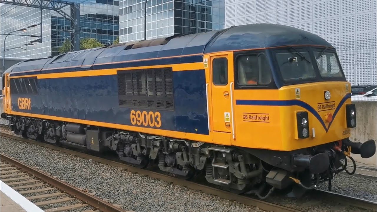 GBRF Class 69 69003 Diesel Loco Passes Milton Keyes Central Light ...