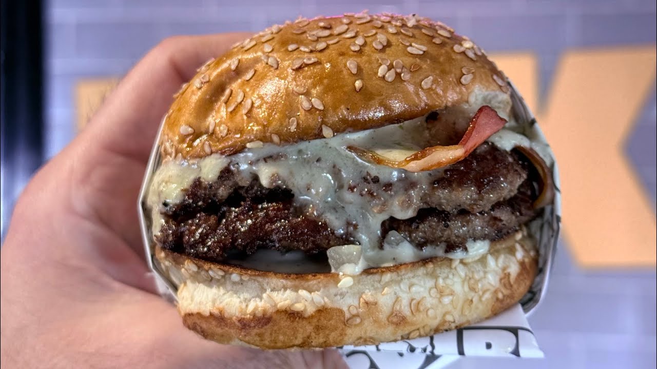 BEST SMASH BURGER IN LONDON? BUK BURGER CAMDEN 📌 - YouTube