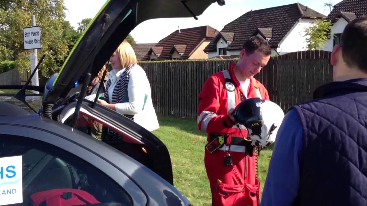 NHS Scotland trauma team (EMRS) - YouTube