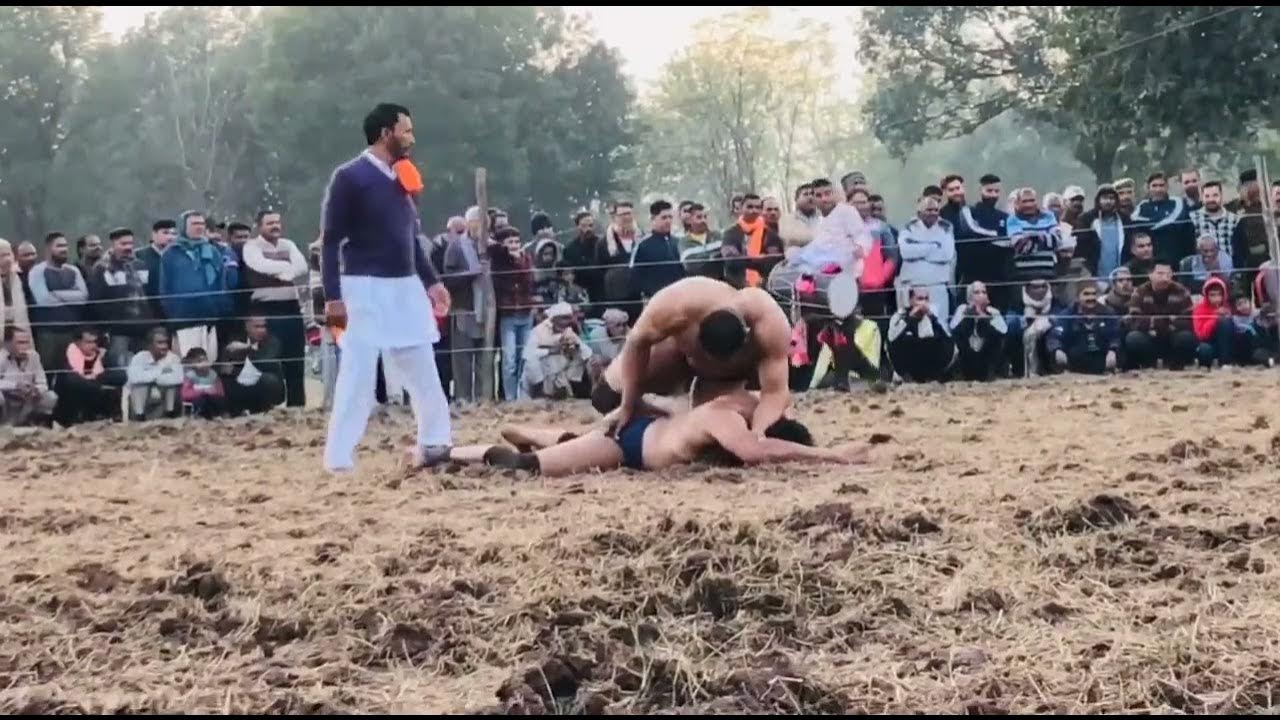 Sagar Gurdaspur vs Rinku dangrela kusti dangal # live jammu kusti dangal - YouTube