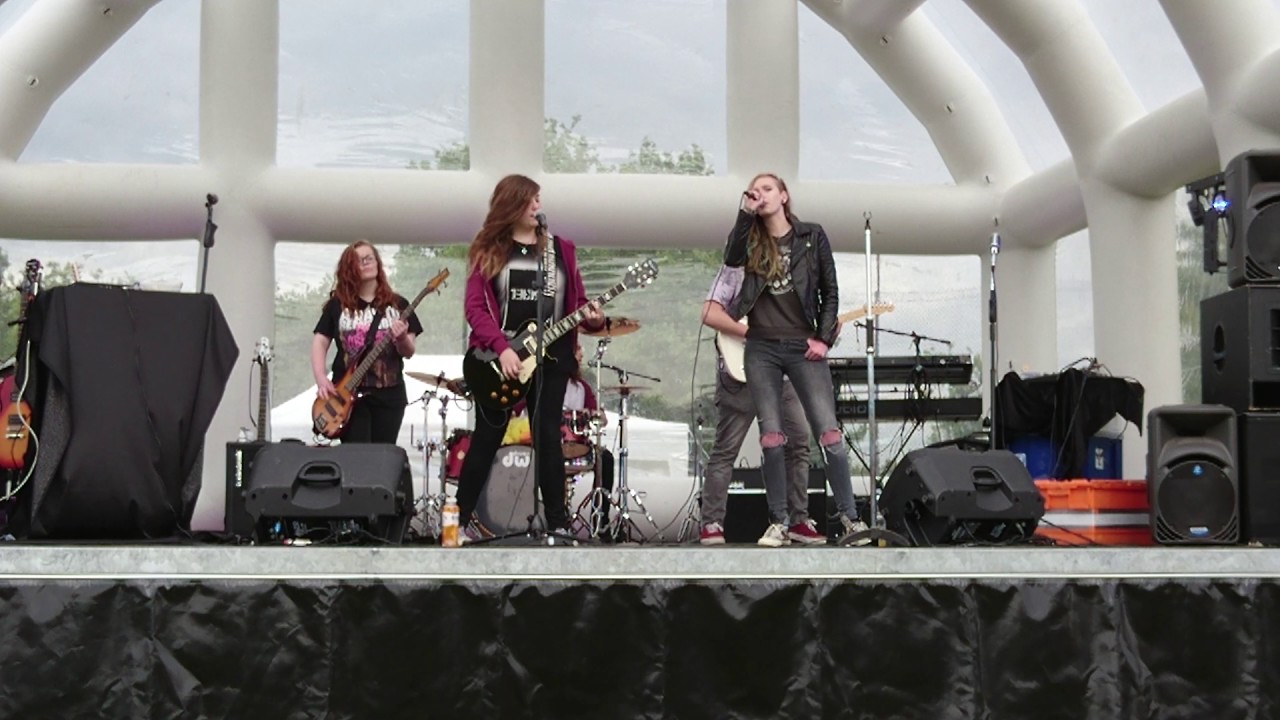 Harlow Rock School @Party On The Pitch 13/5 /17 ~ Broken Labels - YouTube