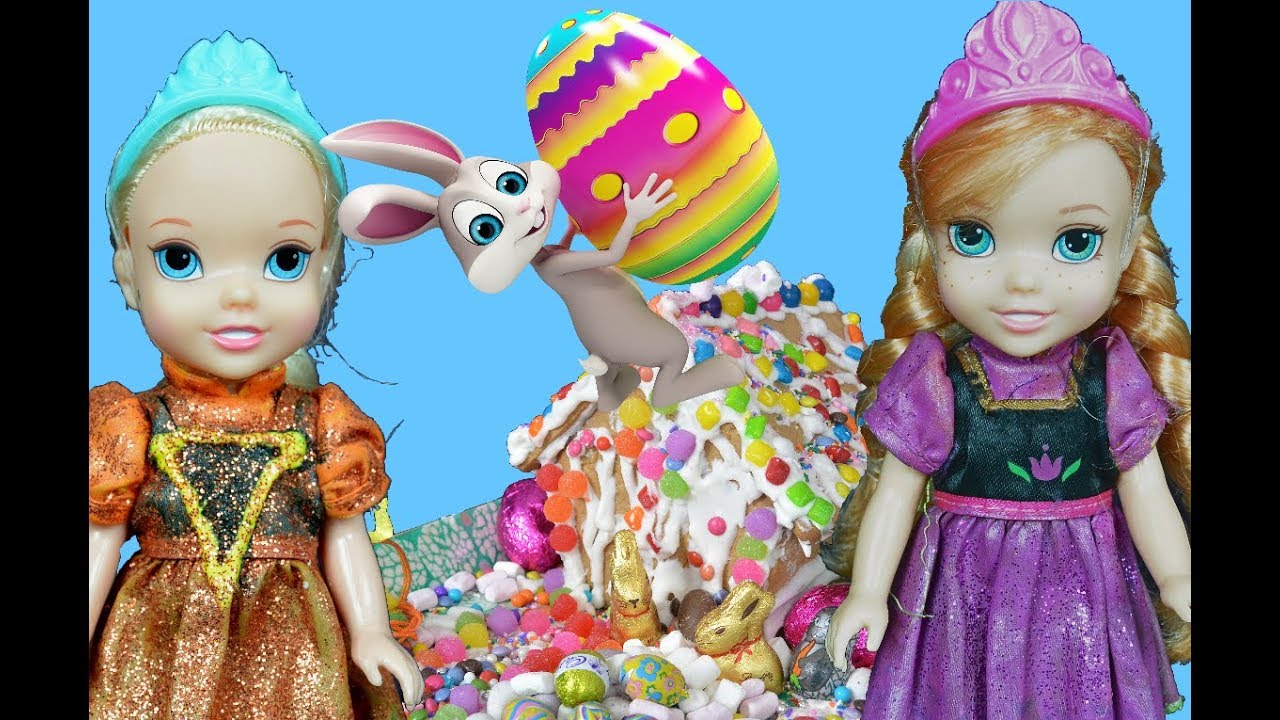 Anna and Elsa Toddlers Play at Easter Bunny Gingerbread House - Ep. 43 ...
