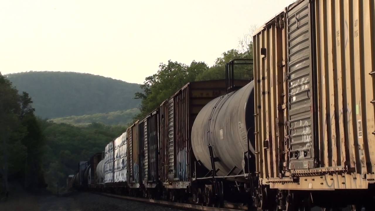 CSX Trash Train SB Sounds of Power CSX 5352 & 5485 Horn - YouTube