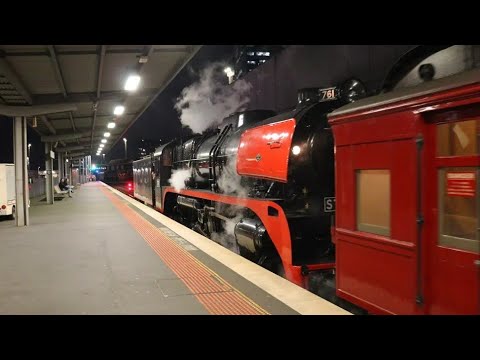 1950s Hudson R class, R761 steams up Melbourne's main railway station ...