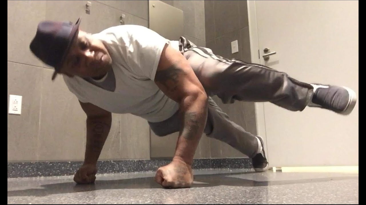 BARE KNUCKLE CHEST TAP COMMANDO PUSH-UPS ON MARBLE FLOOR - YouTube