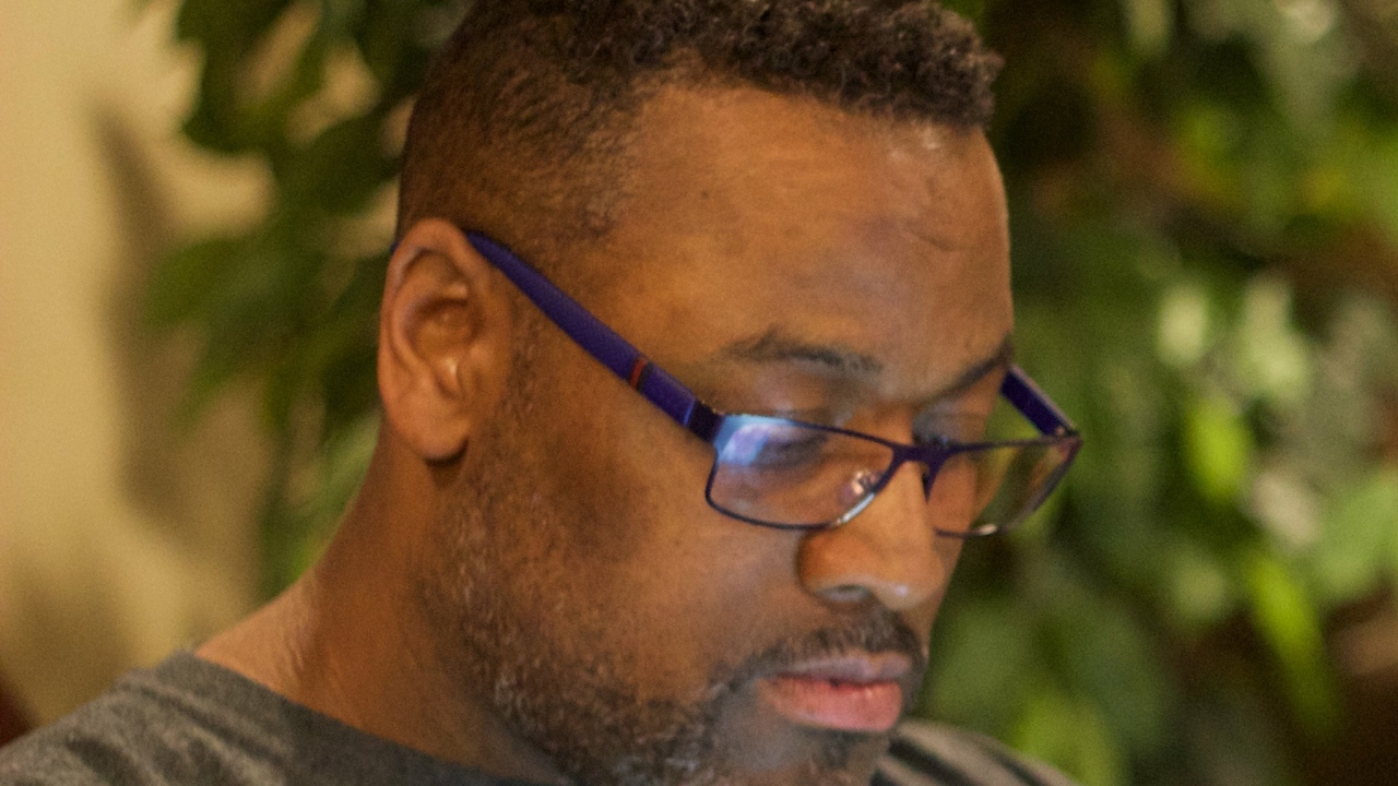 Roderick James Live Stream - YouTube