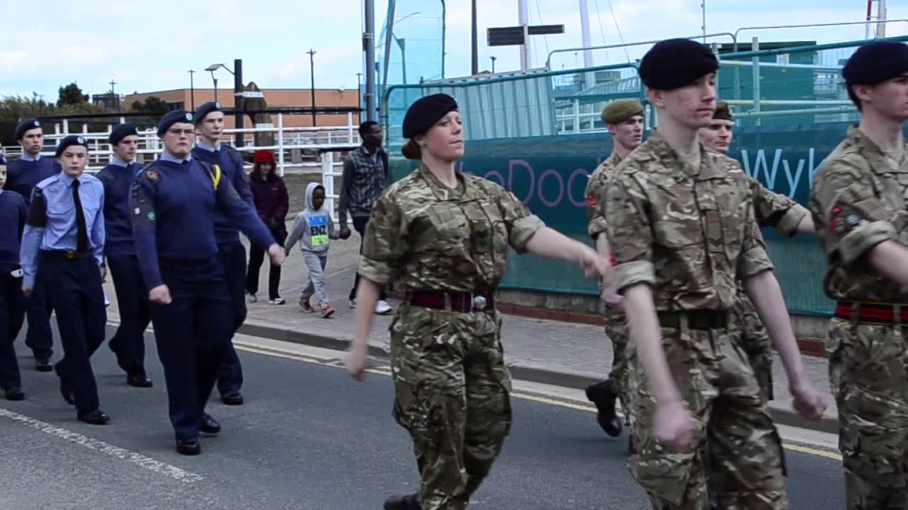 HSY ACF, B Coy, Falklands Combined Services Parade, Hull. - YouTube