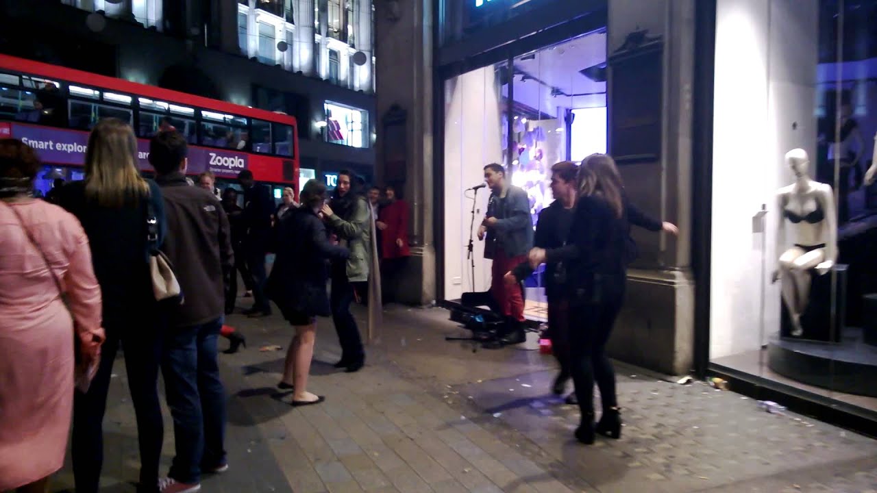baile en la calle londres - YouTube