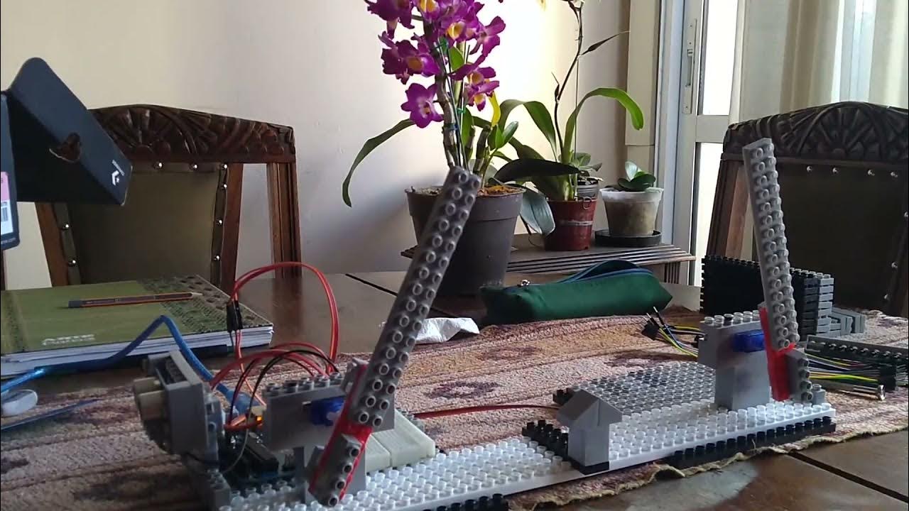 Doble Barrera con Arduino y Servos - YouTube