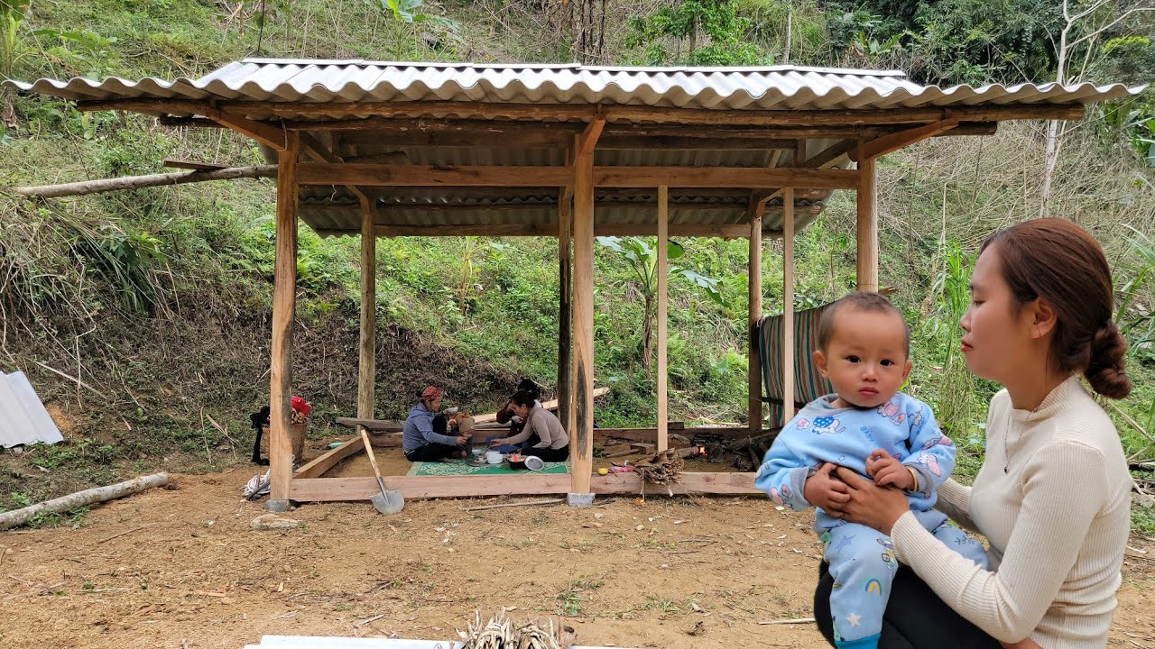 Build a wooden house in 2024 - complete the roof - cook - Single mother ...