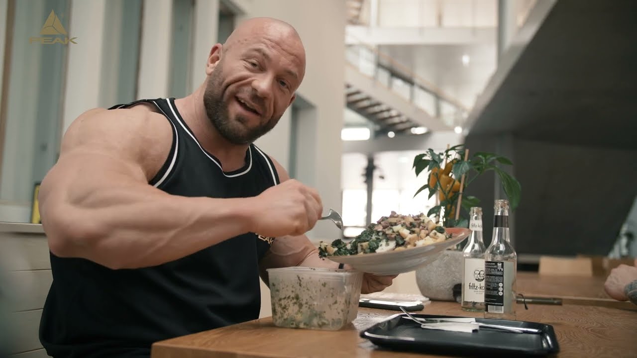 Weltmeister und 120kg Bodybuilder sorgen für verstörte Blicke in Berlin ...