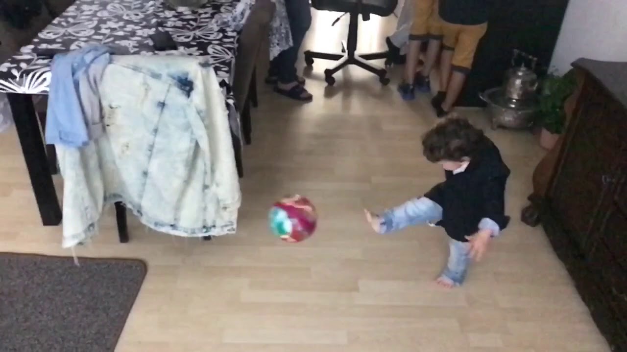 Amazing football kick in slow motion - YouTube