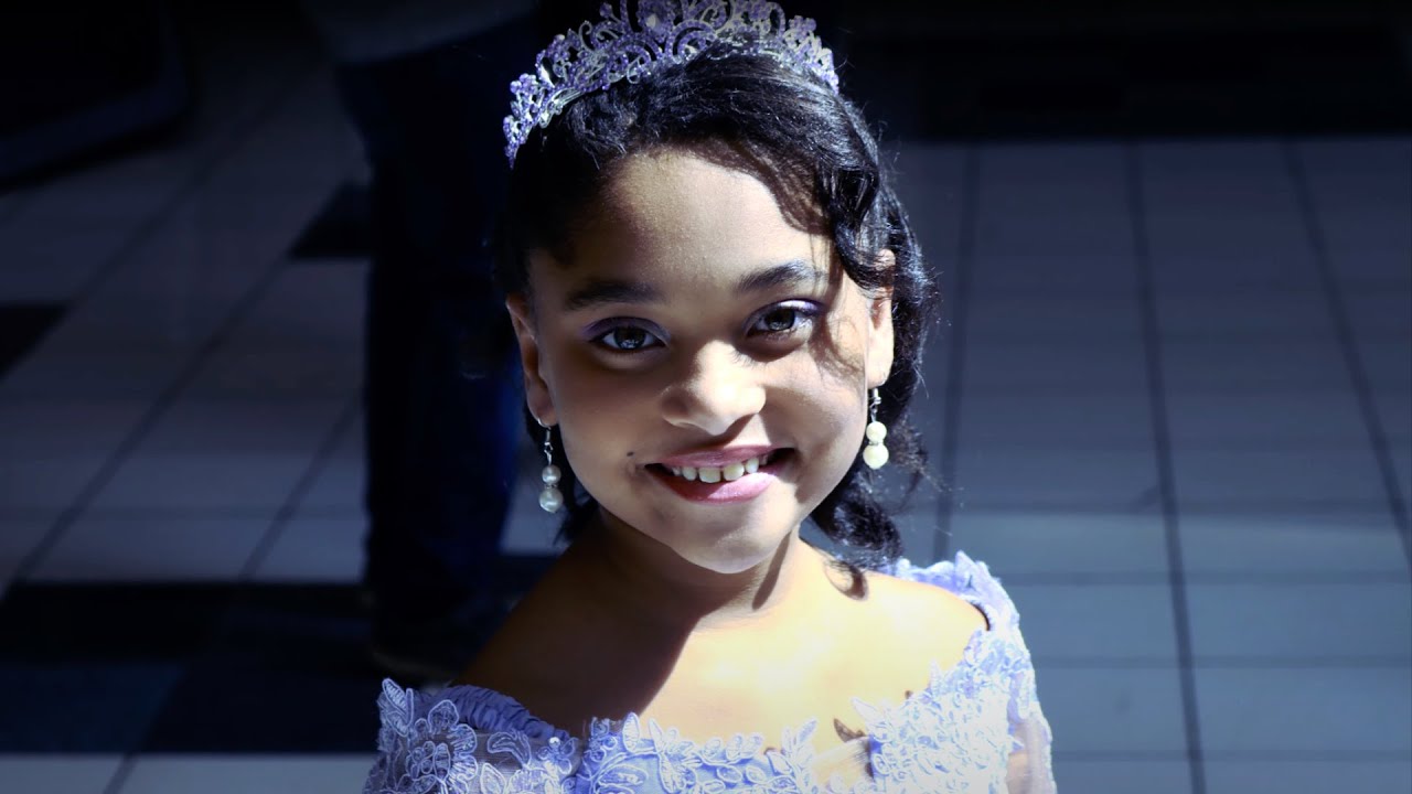 June's Beauty Pageant! - YouTube