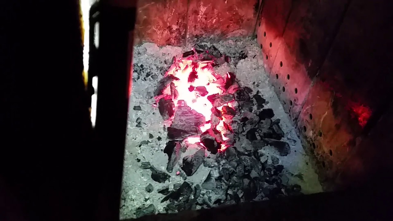 Holzvergaser Attack SLX Lambda Touch - Anheizen - YouTube