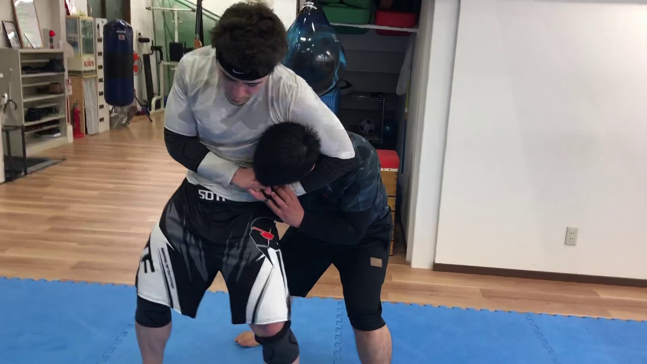 How to remove the head lock and chicken wing face lock February 25 ...