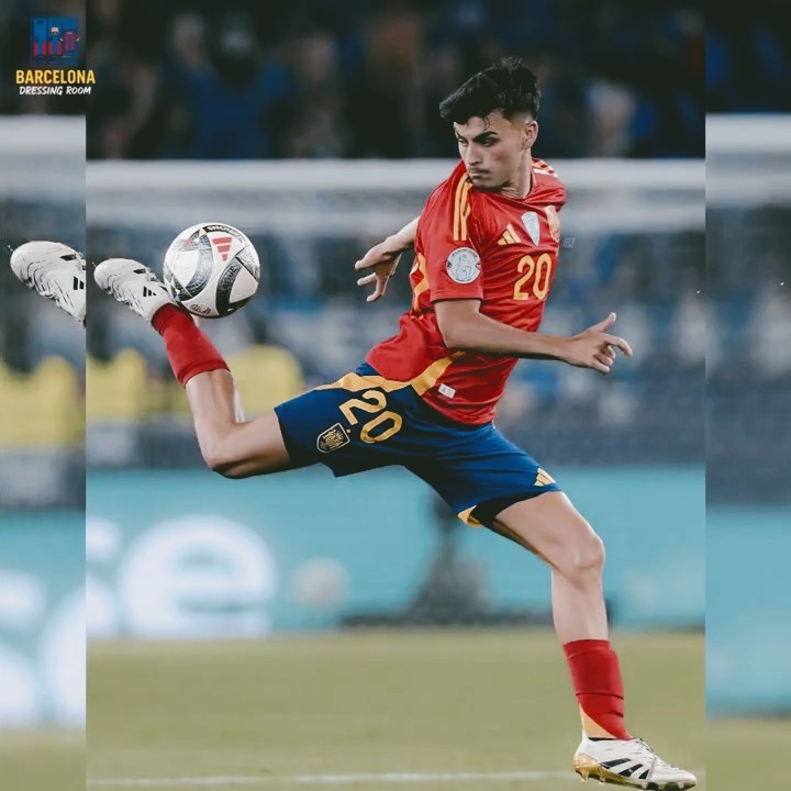 Watch: Iniesta | Xavi | Pedri Barcelona Midfielders Creating Magic With ...