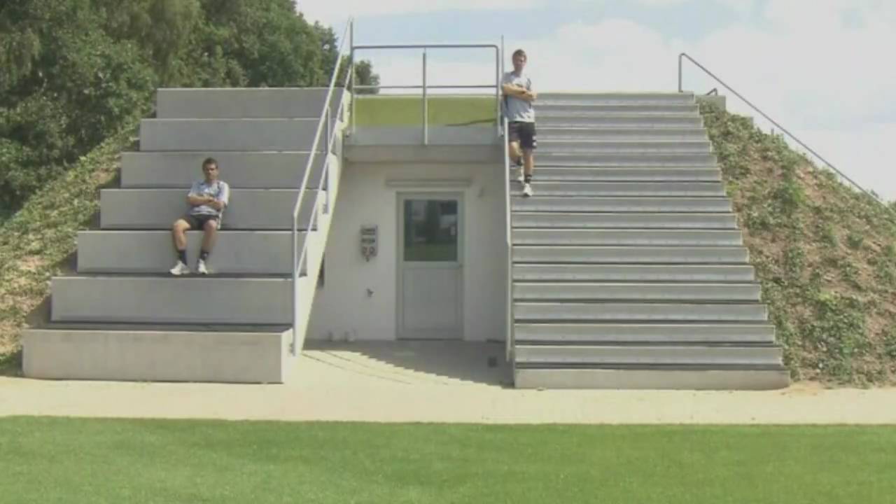 Zvjezdan Misimovic Highlight Compilation by KingFaruk - YouTube