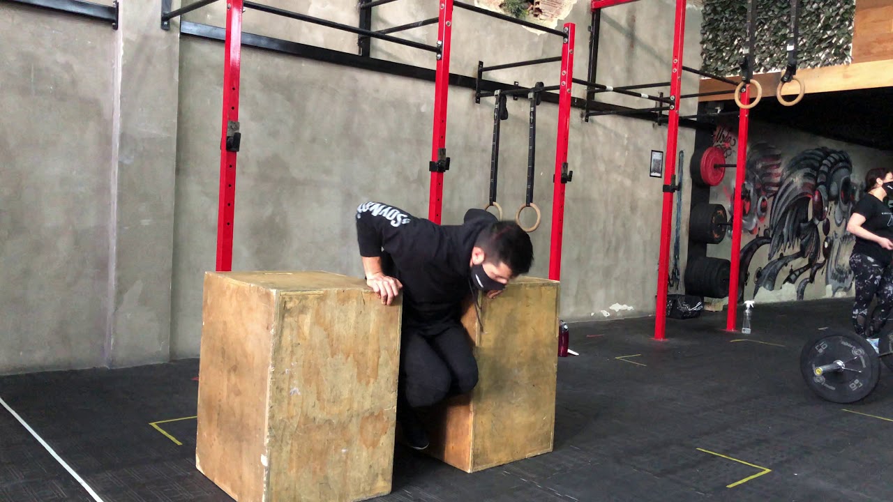 Box Muscle-up transition - YouTube