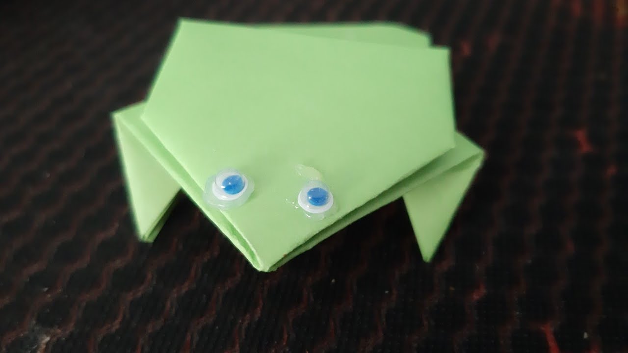 Jak zrobić skaczącą żabę z origami - YouTube