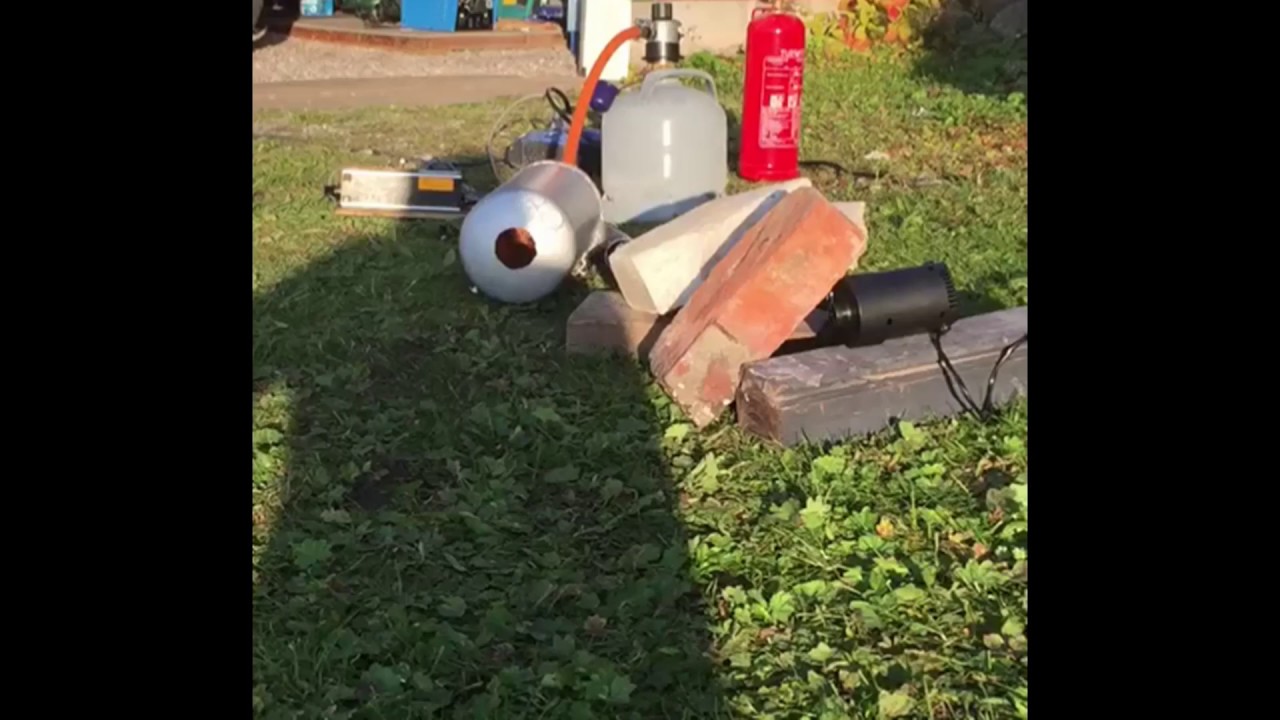 Jet Engine - flame tube testing - YouTube