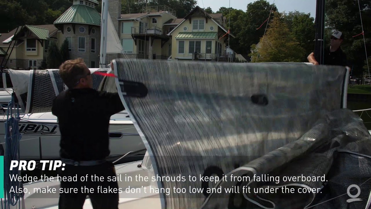 How to Fold Sails: Over Boom Flake - YouTube